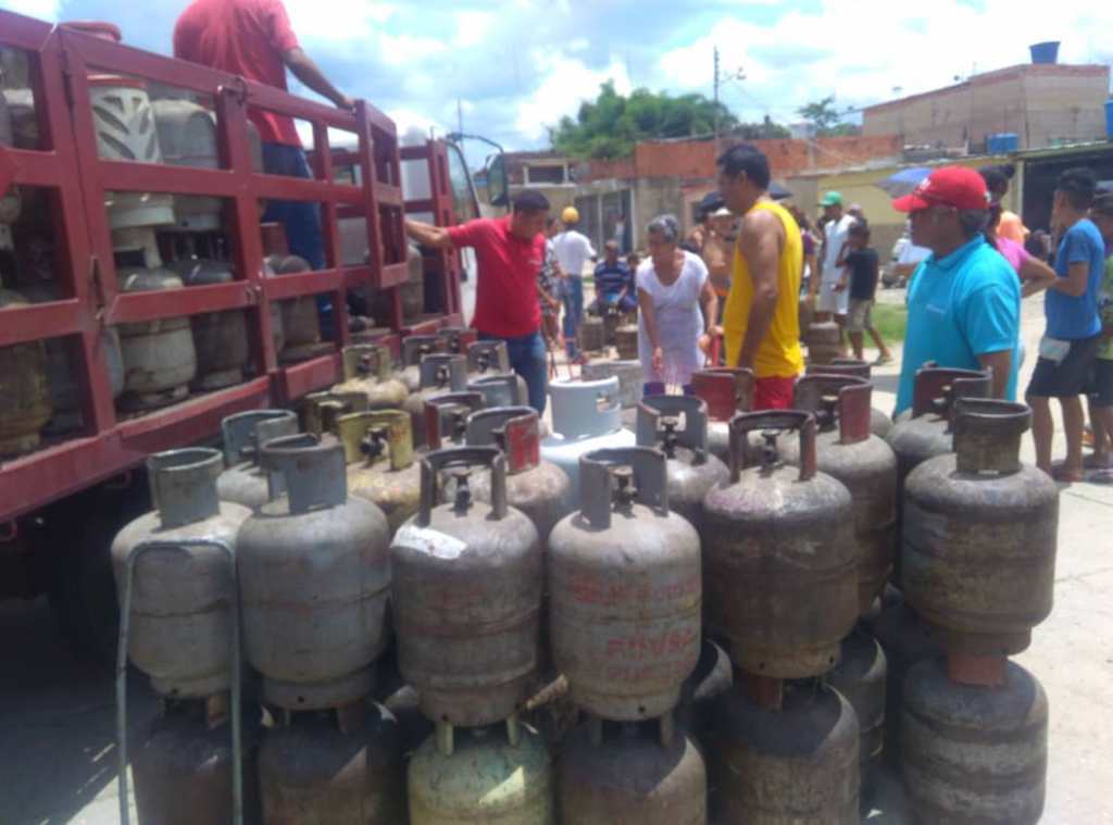 Vendieron gas a precio regulado a 250 familias de Miguel Peña - ACN