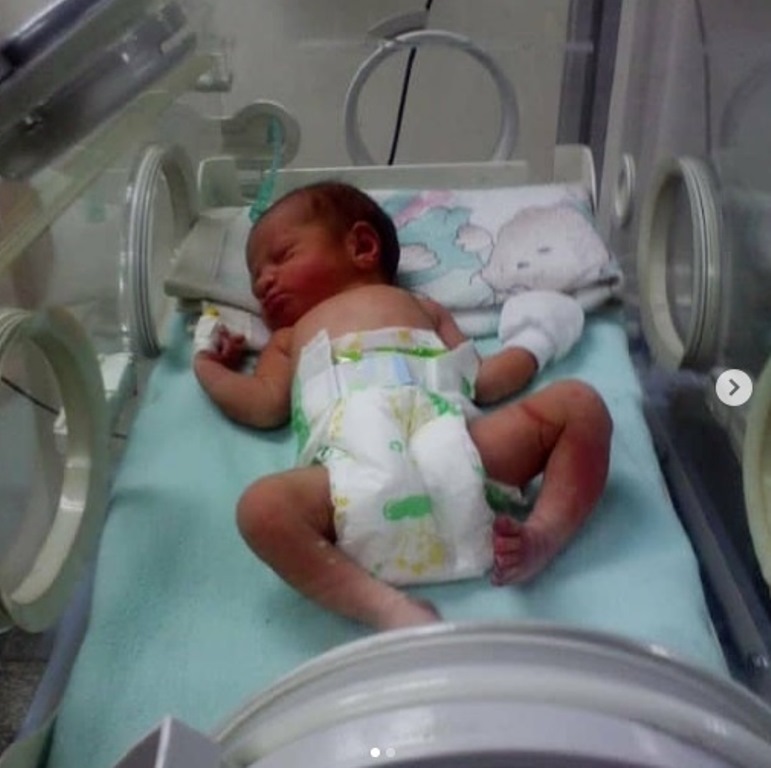 Parió una niña y la lanzó a la letrina - ACN