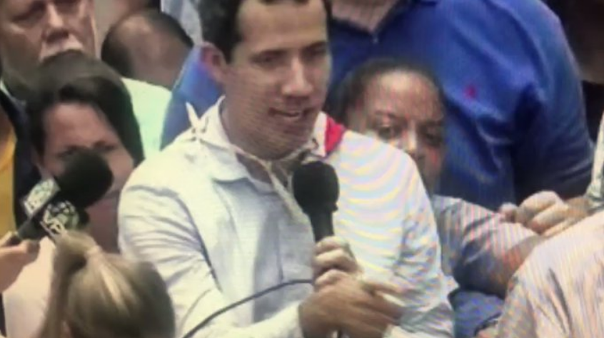 Chistesito con “los Marines” le salió caro a Guaidó en las redes sociales