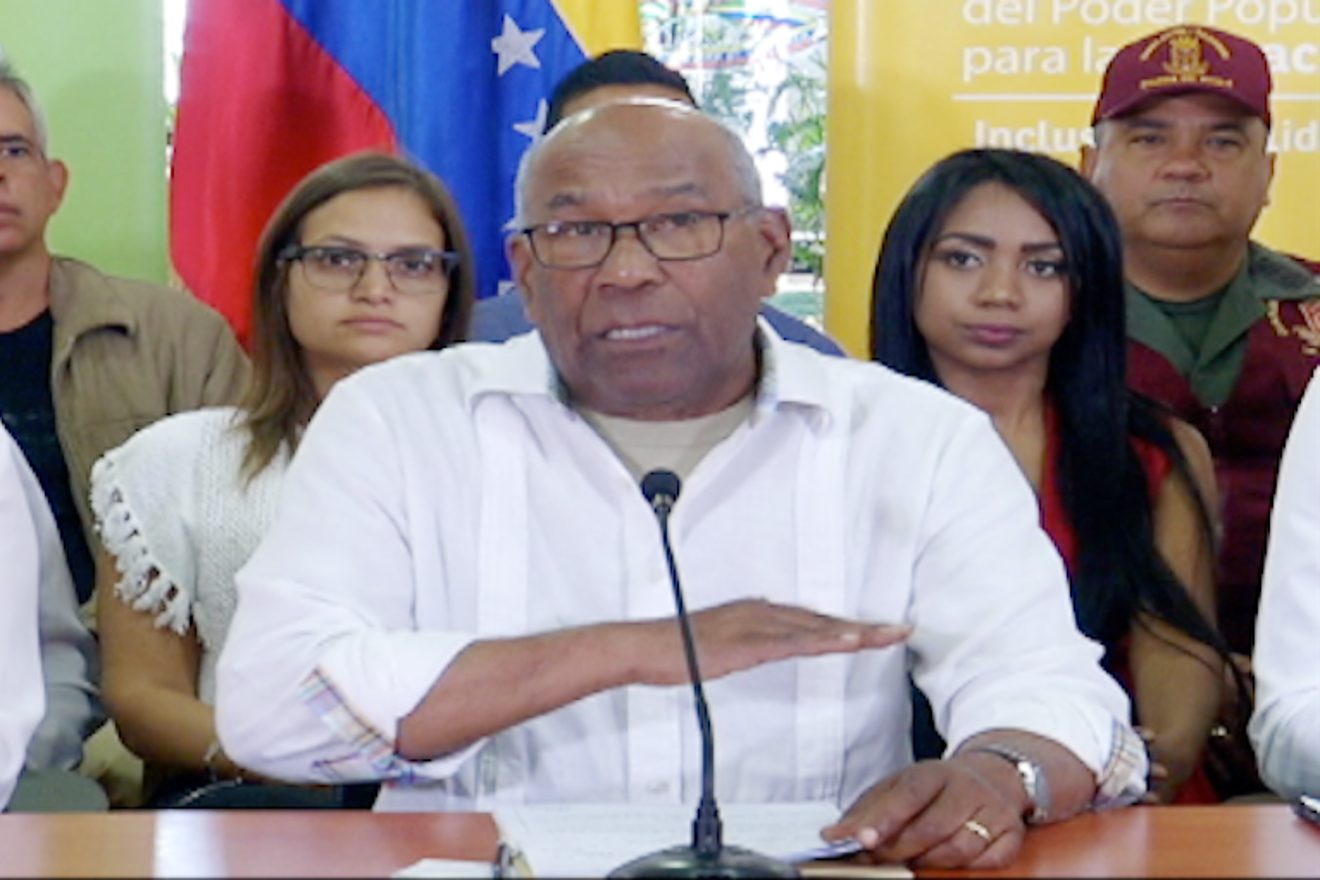 Aristóbulo Istúriz: La educación y la salud los grandes logros - ACN