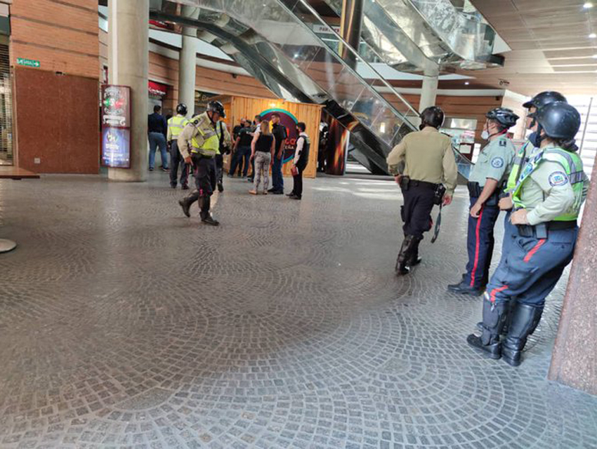 Frustran robo en Banco del tesoro en caracas - ACN