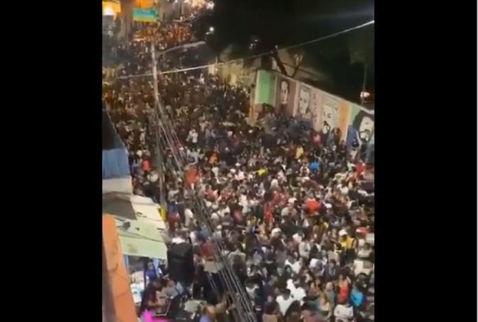 La enorme fiesta en el 23 de Enero en medio de un repunte de casos