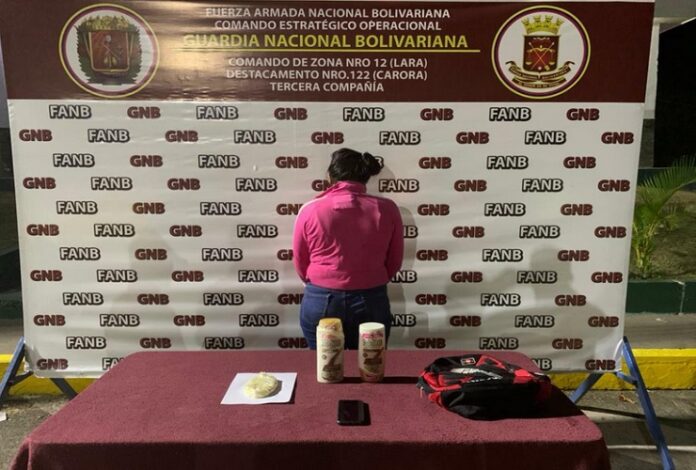 Detenida por llevar 530 kilos de presunta droga en envases de champú - ACN
