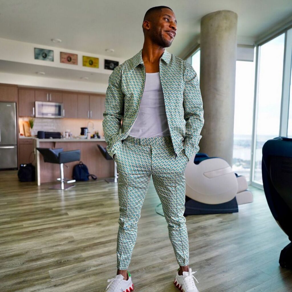 Conoce a Sean Adams, es la mente en el mundo de las finanzas