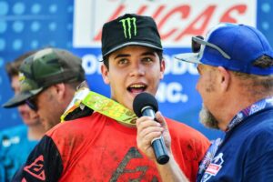 JR Reyes destaca a los latinos en el mundo del motocross