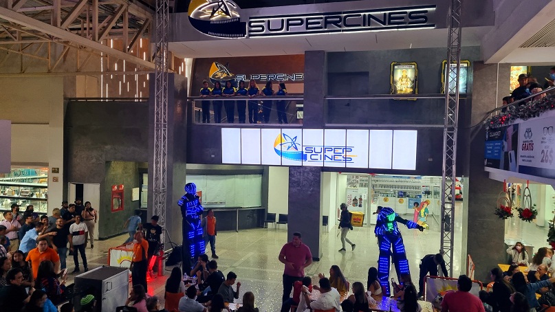 Supercines Centro Comercial La Granja